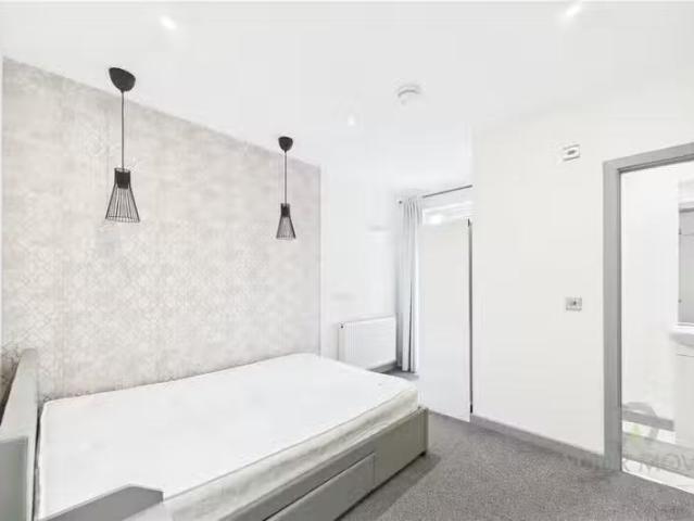 1 bedroom Property to rent, Moore Street, Northampton, NN2 £6.