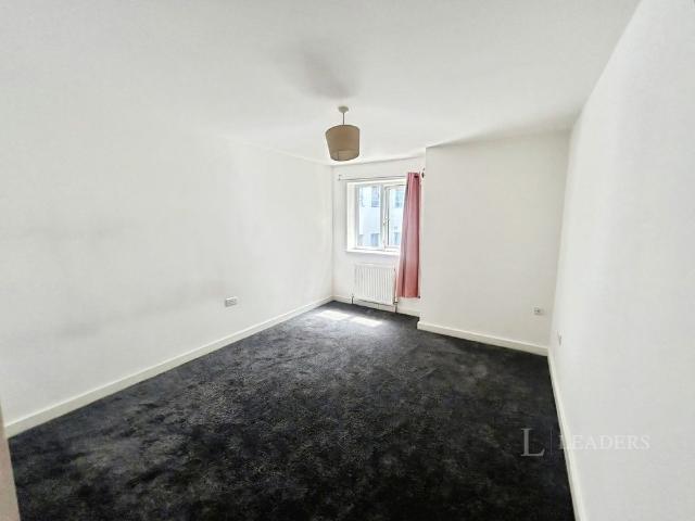 1 bedroom property to rent Old Bedford Road, Luton, Bedfordshire, LU2