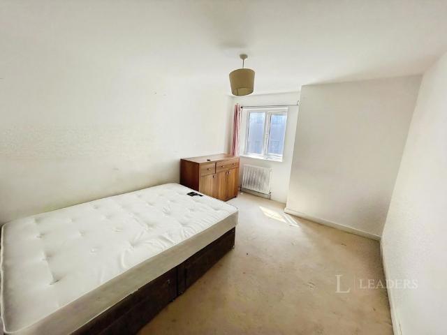 1 bedroom property to rent Old Bedford Road, Luton, Bedfordshire, LU2