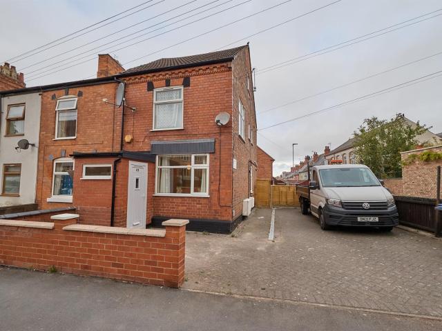 1 bedroom property to rent on Factory Road, Hinckley