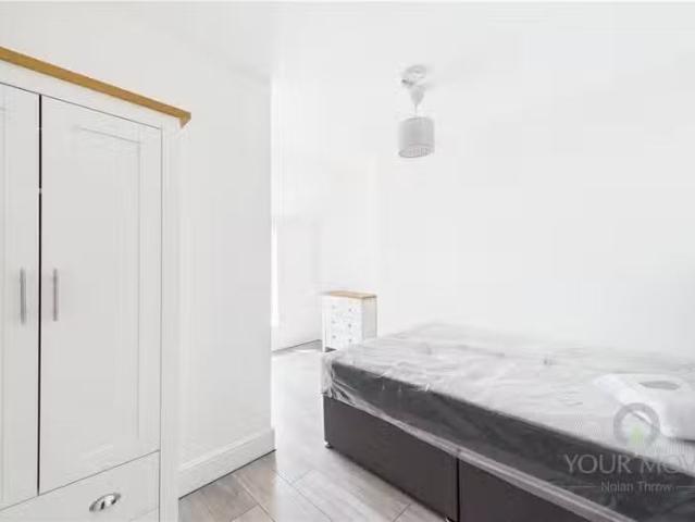 1 bedroom Property to rent, St. Michaels Avenue, Northampton.