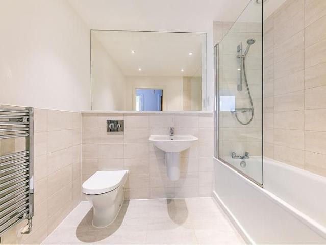1 bedroom property to rent Station View, Guildford, GU1