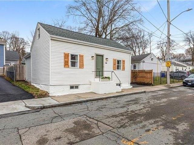 1 bedroom, Providence RI 02906 104808363
