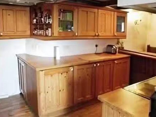 1 bedroom Room to rent, Lower Market Street, Penryn, TR10 £42.
