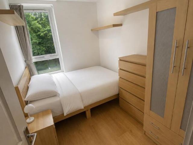 1 Bedroom Room in Flat Share To Rent
