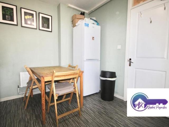 1 Bedroom Room in Flat Share To Rent
