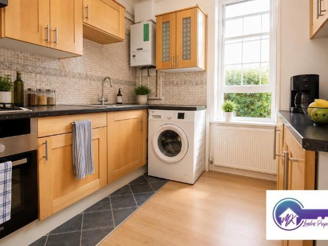 1 Bedroom Room in Flat Share To Rent
