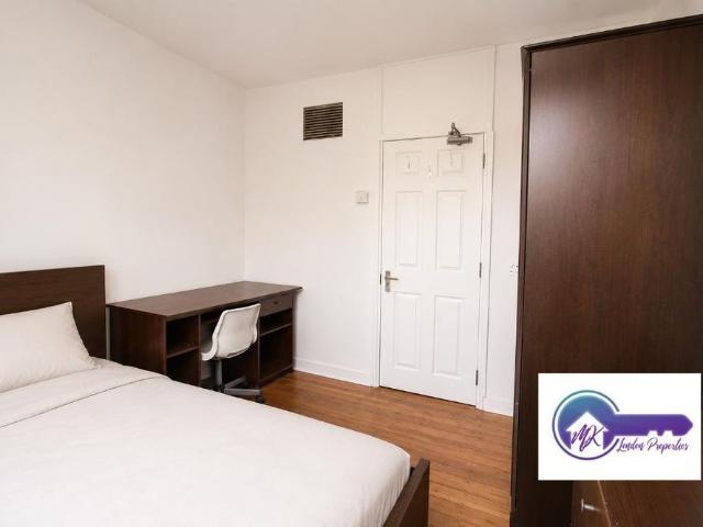 1 Bedroom Room in Flat Share To Rent