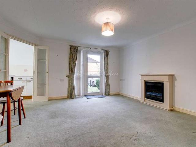 1 Bedroom Retirement Property