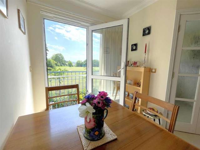 1 Bedroom Flat