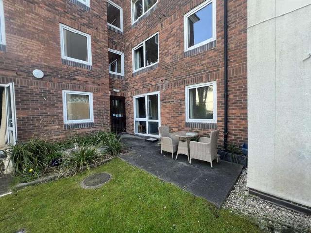 1 Bedroom Retirement Property