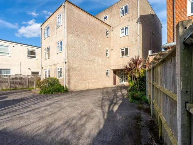 1 Bedroom Retirement Property