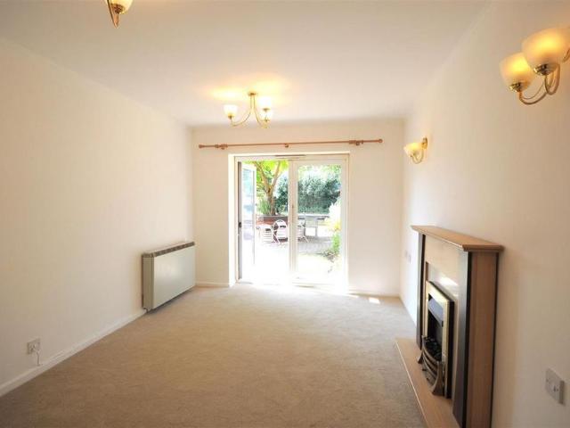 1 bedroom retirement property to rent