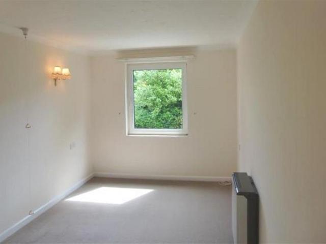 1 bedroom retirement property to rent