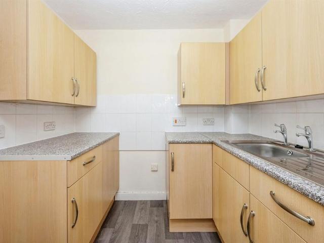 1 bedroom retirement property to rent