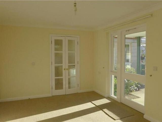 1 bedroom retirement property to rent