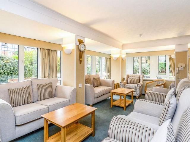 1 bedroom retirement property to rent