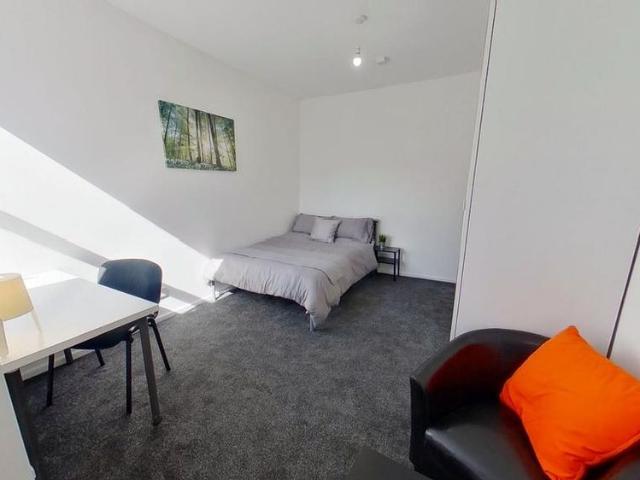 1 bedroom retirement property to rent