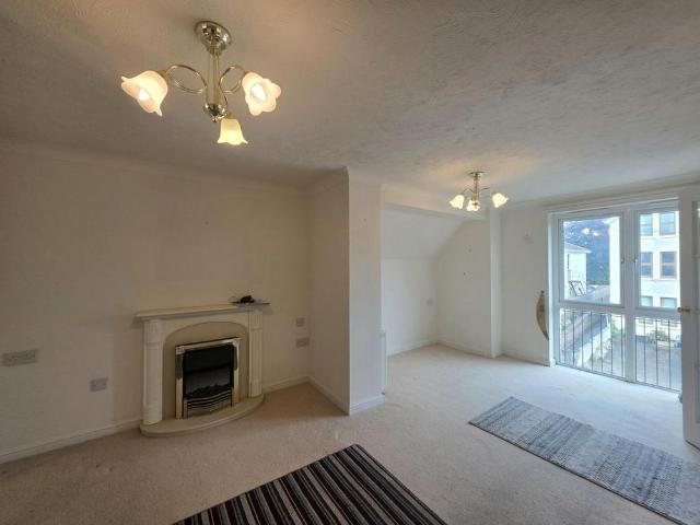 1 bedroom retirement property to rent