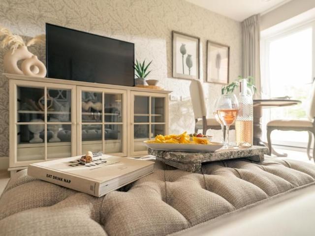 1 bedroom retirement property to rent