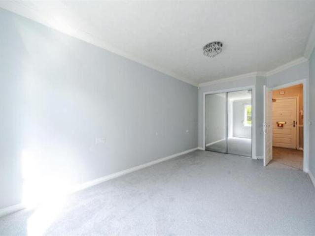 1 bedroom retirement property for sale in Tatterton Lodge, Wetherby, West Yorkshire, LS22