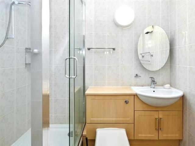 1 bedroom retirement property for sale in The Avenue, Eastbourne, BN21