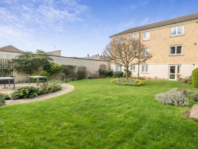 1 bedroom retirement property for sale in Tyrell Lodge, Chelmsford, Essex, CM2