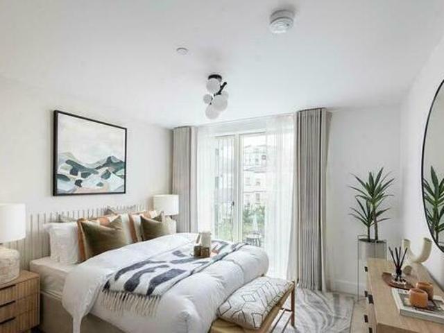 1 Bedroom Retirement Property For Sale In Upper Bristol Rd
