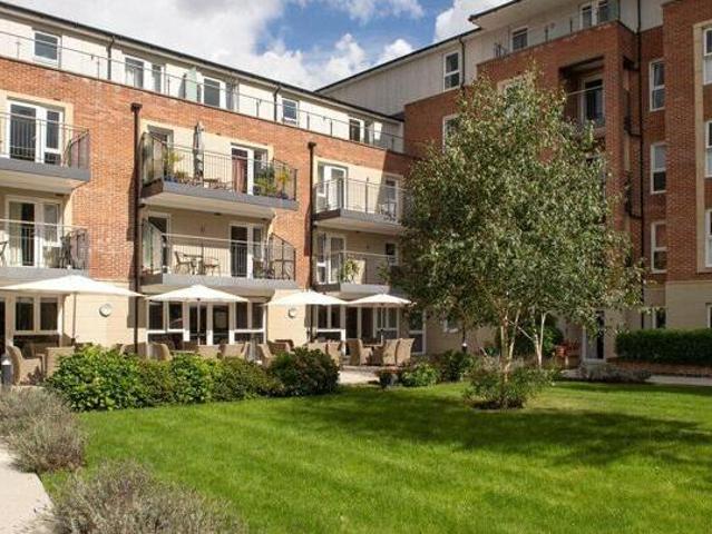 1 Bedroom Retirement Property For Sale In Virginia Water, Surrey
