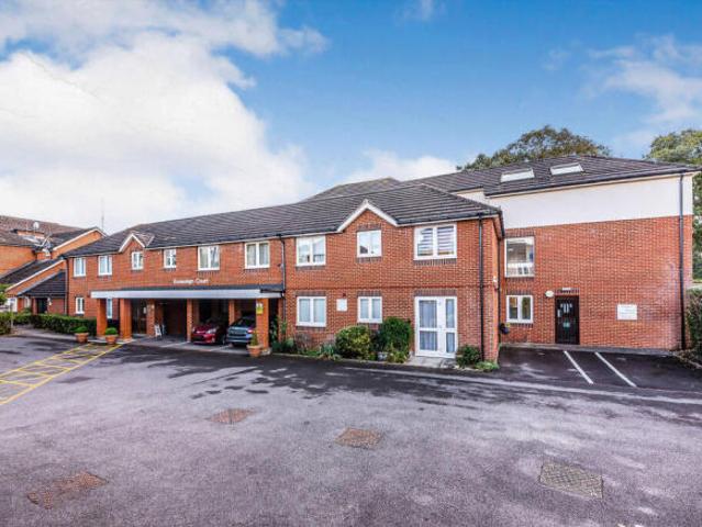 1 bedroom retirement property for sale in Warham Road, South Croydon, CR2