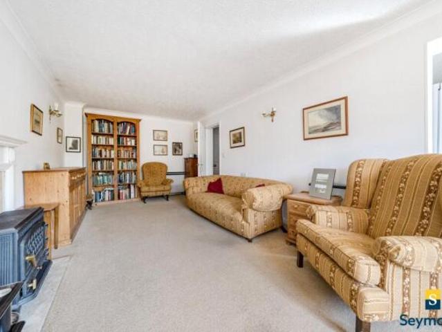 1 bedroom retirement property for sale in York Road, Guildford, Surrey, GU1