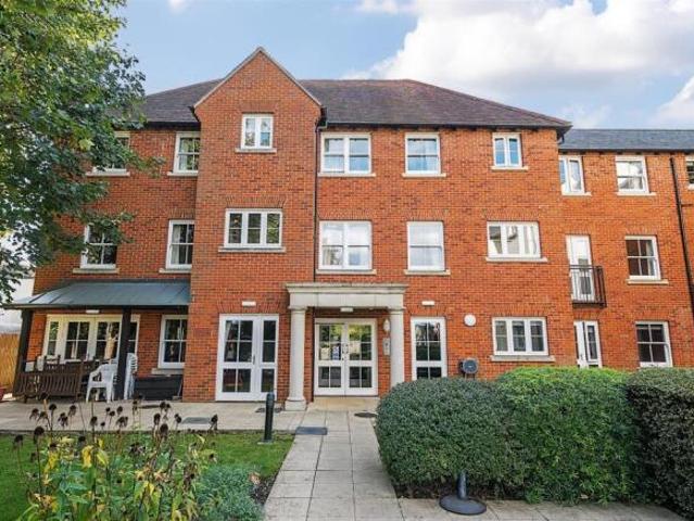 1 bedroom retirement property for sale in Abbots Lodge, Canterbury, Kent, CT2