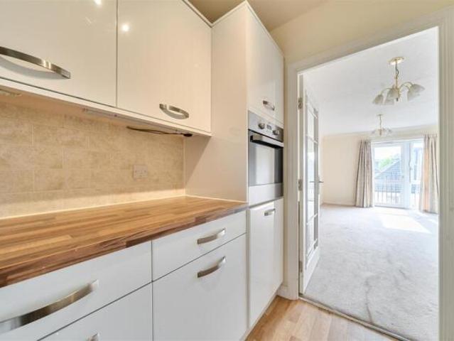 1 bedroom retirement property for sale in Atkins Lodge, Orpington, Greater London, BR6