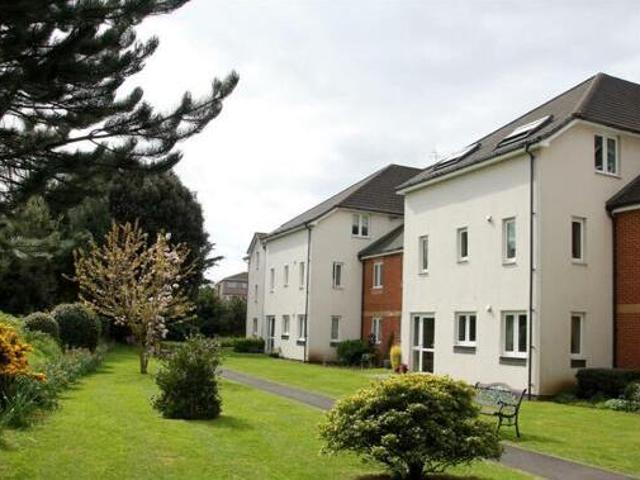 1 Bedroom Retirement Property For Sale In Beach Road