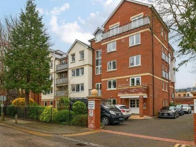 1 Bedroom Retirement Property For Sale In Berkshire