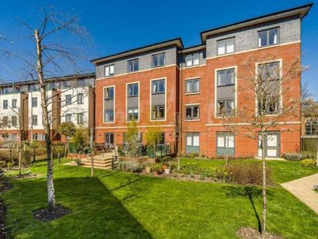 1 Bedroom Retirement Property For Sale In Berkshire