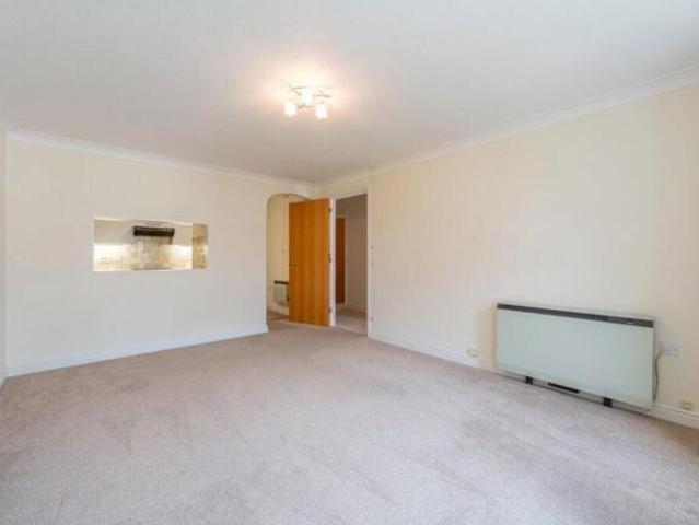 1 bedroom retirement property for sale in Binswood Avenue, Leamington Spa, Warwickshire, CV32 5GD, CV32