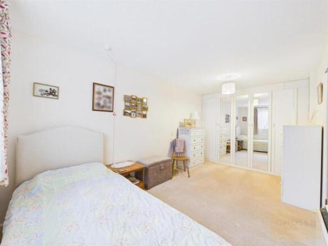 1 bedroom retirement property for sale in Chapel Hay Lane, Churchdown, GL3