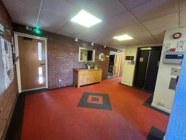 1 bedroom retirement property for sale in Chelmsford Road, Shenfield, Brentwood, CM15