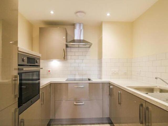 1 Bedroom Retirement Property For Sale In Farnborough, Hampshire