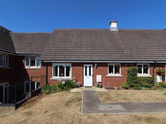 1 Bedroom Retirement Property For Sale In Gorringe Avenue, Southdowns