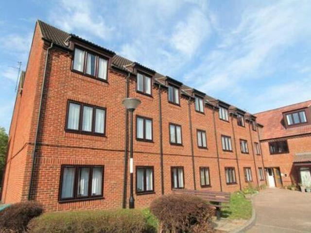 1 Bedroom Retirement Property For Sale In Hatfield