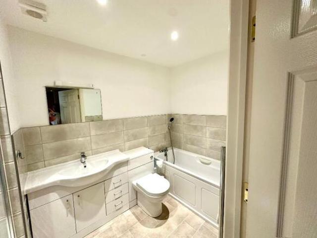 1 bedroom retirement property for sale in High Street, Orpington, Kent, BR6 0LA, BR6