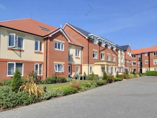 1 Bedroom Retirement Property For Sale In Highcliffe