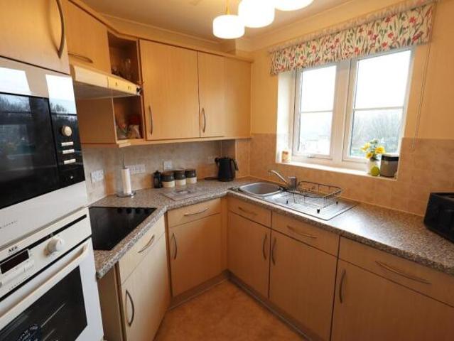 1 bedroom retirement property for sale in Holtsmere Close, Watford, WD25