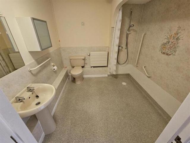 1 bedroom retirement property for sale in Kingsford Court, Ulleries Road, Solihull, B92
