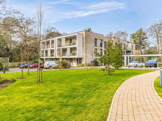 1 bedroom retirement property for sale in Lindsay Road, Poole, BH13