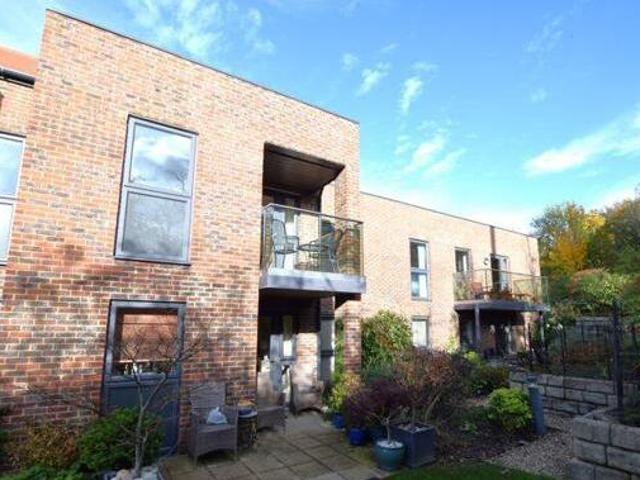 1 Bedroom Retirement Property For Sale In Lower Turk Street, Alton