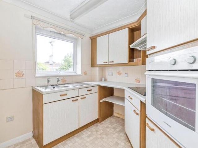 1 bedroom retirement property for sale in Lower High Street, Watford, WD17