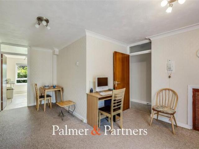 1 bedroom retirement property for sale in Nicholas Court, Chelmsford, Essex, CM1